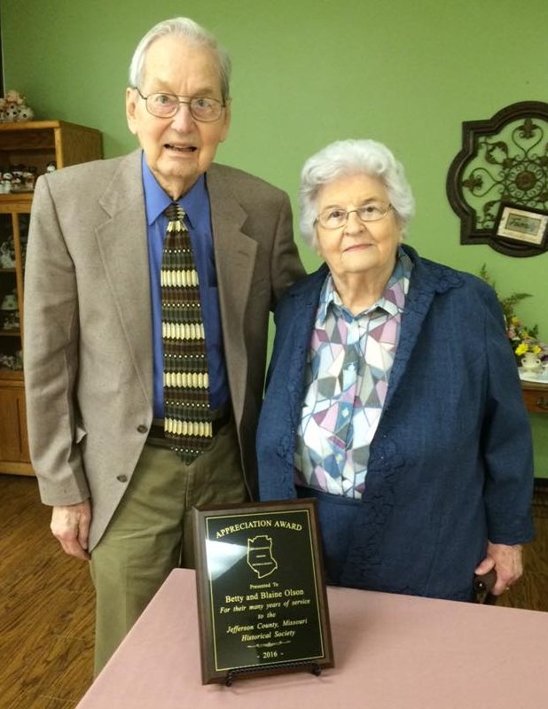 Betty & Blaine Olson CaroleGoggin & Tim Ogle 2016